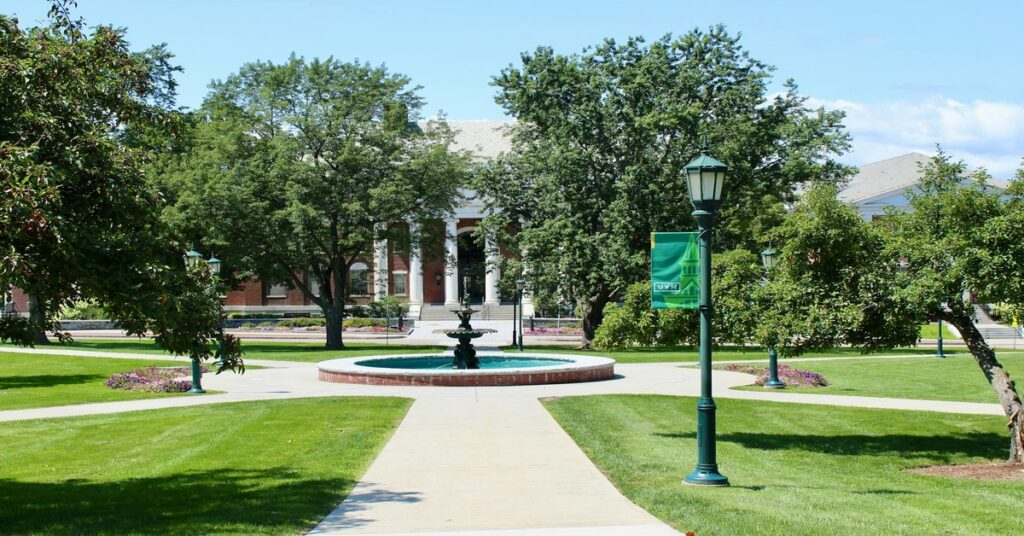 Ivy League & T20 School-Specific Essay Prompts Guide